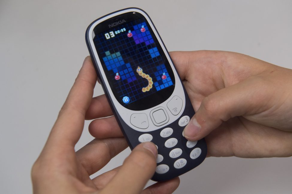 You Can Now Play Snake On Your Smartphone, Which Is Handy If You're ...
