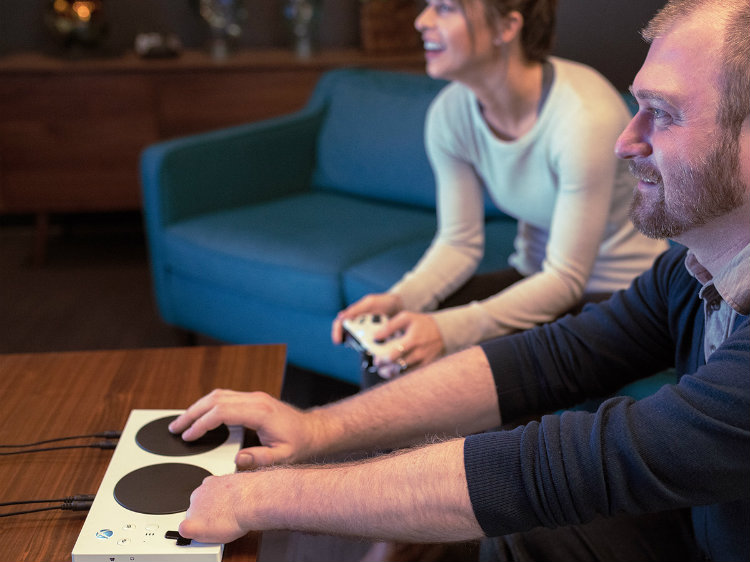 For Players With Disabilities, Xbox's New Adaptive Controller Is, Um, A ...